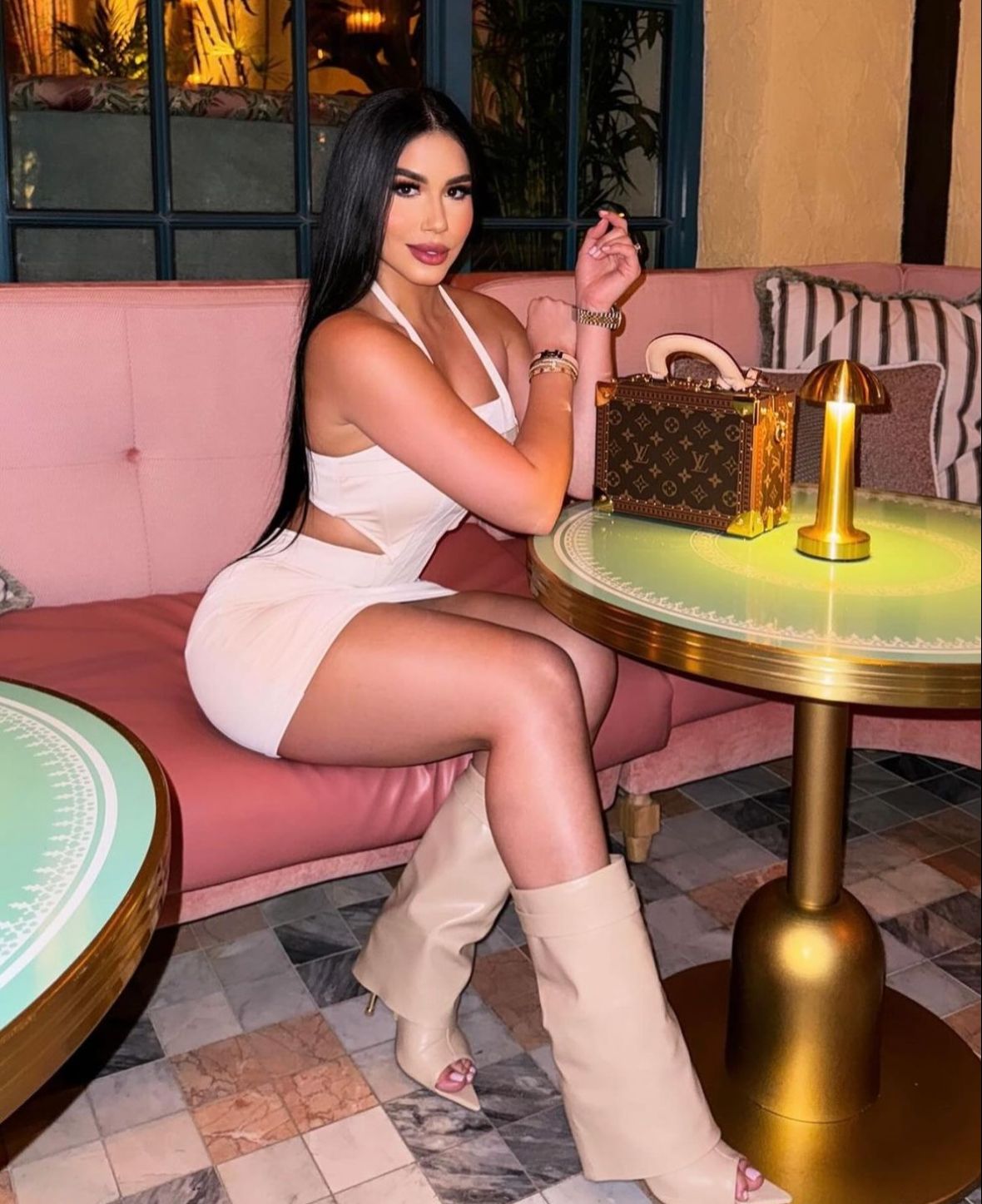 Lorely – kattya Castellanos Store